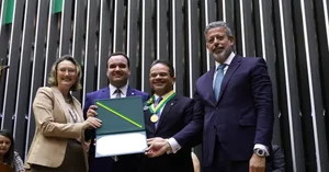 Jornal de Alagoas - Marcelo Victor recebe uma das maiores homenagens da ...